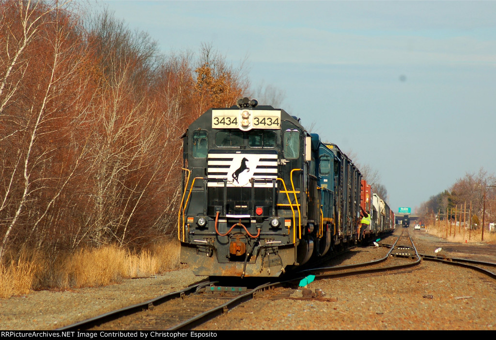 NS SD40-2 3434 add cars on to OI16
